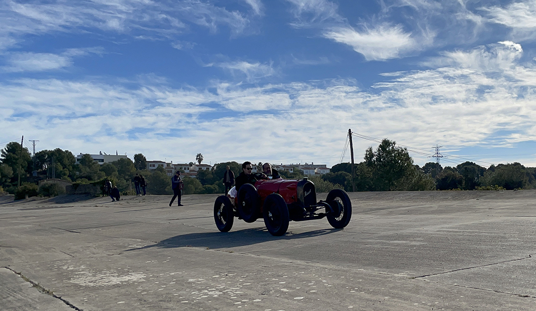 Motor y fiesta se dan la mano en el Autòdrom - Autodrom Terramar